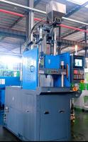 China Blue Plastic Mold Vertical Injection Machine 35 Tons Clamping Force for sale