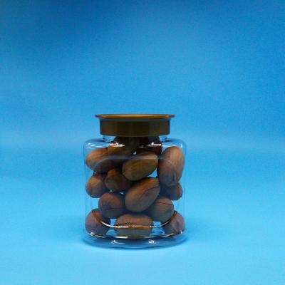 China Empty Airtight Clear PET Food Grade Plastic Jar 425ml 62mm Screw Lid for Candy Nuts for sale