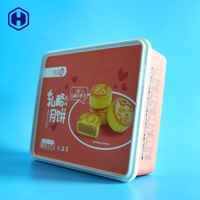 China Anti-Counterfeiting Plastic Cupcake Box 2.6L Capacity with Square Cover and IML Decoration for Food Packaging for sale