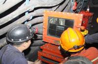China Intelligent Adjustable Pump Control Cabinet System For Oil / Mine Field for sale