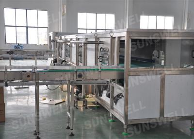 China CE ISO9001 High Speed Hot Filling Machine for PET Bottles - 2,000-30,000 BPH Capacity with 12-72 Valve Options for sale