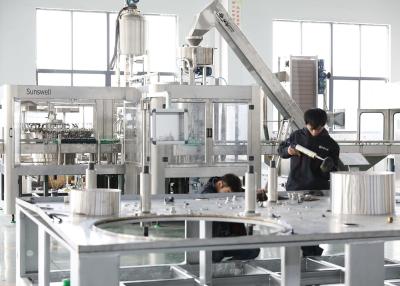 China 3-in-1 Automatic Juice Filling Machine with 18000BPH Capacity and 5300×3800×2700mm Dimensions for sale