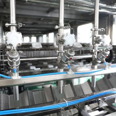 China Automatic 5 Gallon Hot Juice Fill Bottling Machine 304 Stainless Steel PLC Control for sale