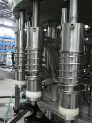 China 3-in-1 Automatic PET Bottle Water Filling Machine 4000bph Rinsing Filling Capping for sale
