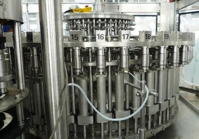 China RCGF40-40-12 PET Bottle Beverage Filling Machine with 40 Filling Heads and 15,000 BPH Capacity for Juice, Tea, Energy Drinks for sale