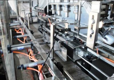 China Automatic 5L Mineral Water Filling Machine 3-in-1 Rinsing Filling Capping 1000BPH for sale