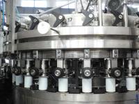 China PET Aluminum Can Filling Machine 9000 Cans/Hour 24 Filling Heads for Carbonated Beverages for sale
