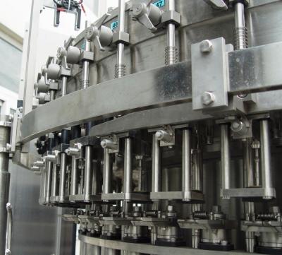 China BDCGF50-50-12 Carbonated Beverage Filling Machine with 50 Filling Heads and 15,000 BPH Capacity for sale