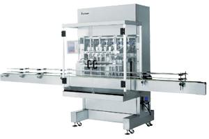 China Automatic Pneumatic Liquid Piston Filling Machine 2 Heads, 100ml-1000ml Capacity, 15-20 BPM with 6m Conveyor for sale