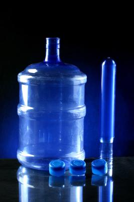 China PET 5 Gallon Still Water Bottle Preform in 700mm, 720mm, 750mm, 800mm Weight Options for Industrial Bottling for sale