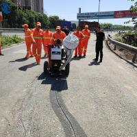 China Thin Anti Shedding Asphalt Road Maintenance Bitumen Mastic Wearing Course for sale