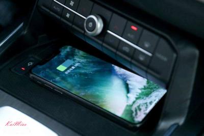 China ROHS Certified Mercedes-Benz Wireless Phone Charger - 10W/7.5W/5W Power, 9-16V Input, -40℃ to 85℃ Operating Range for sale