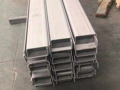 China 441 Stainless Steel Unequal Angle Profile Corrosion Resistant 2B Surface for sale