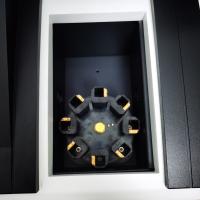 China 360nm Stray Light Lab Single Beam Visible Spectrophotometer 320-1100nm 2nm Bandwidth for sale