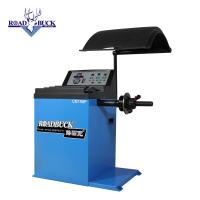 China Digital Display Automatic Wheel Balancer Foot Braker For Repair Workshops for sale