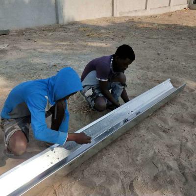 China Namibia Africa Gutter Connected Greenhouse with Optimal Ventilation and Single Layer for sale