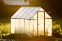 China Mini Greenhouses UV Resistant Agricultural Durable Plastic Film and Sides Ventilation for sale