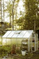 China Mini Greenhouses UV Resistant Agricultural Durable Plastic Film and Sides Ventilation for sale