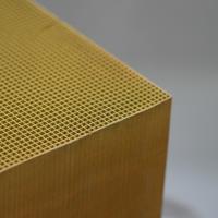 China VOCs Catalyst 99% Destruction Efficiency Noble Metal Coated Honeycomb 150x150x50mm for sale