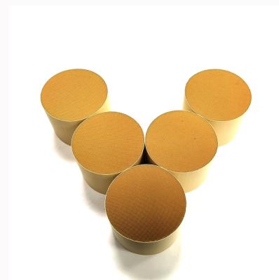 China EURO 6 Ceramic Honeycomb Catalytic Converter 400-600 CPSI for Gasoline Engine Emission Control for sale