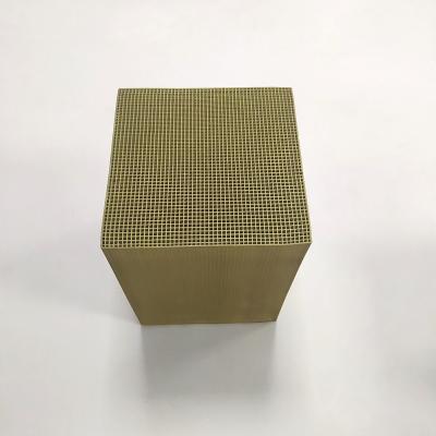 China 600-Cell Honeycomb SCR Denitrification Catalyst for Marine Flue Gas Treatment 300-550℃ Temperature Range for sale