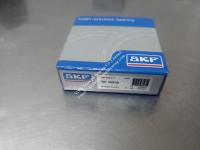 China Super Precision Angular Contact Ball Bearings 7000-7024 Series P4A Class for sale