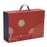China Cardboard  Paper  Wedding  Gift  Box  Packaging  With  Magnetic  Folding With  PU  Handle for sale