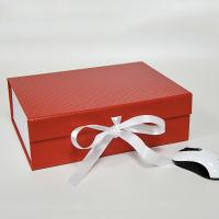 China Custom Design Portable Folding Box Full Color Bow Magnet Clamshell for sale