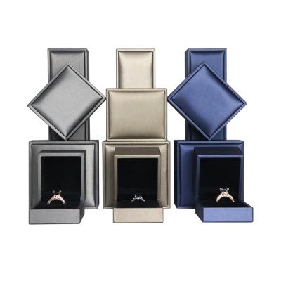 China Paperboard Leather luxury necklace gift box Custom Packaging Box for sale