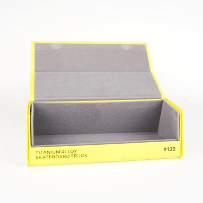 China Custom Sunglasses Cardboard Gift Packaging Box , Eyeglass Cases Magnetic Box With Velvet for sale