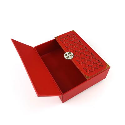 China New Design Luxury Gift Box Decorative Hollow Out Dubble-Door Magnetic Paper Packaging Boxes for sale