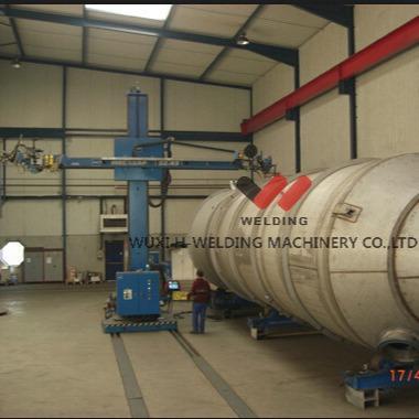 China 4 x 4m Weld Manipulator Circular Seam Welding Pipe Welding Manipulator for sale