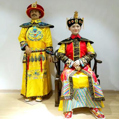 China Hyper Realistic Wax Figure Silicone Wax Statue Chinese King And Queen 1:1 for sale
