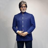 China Fiberglass Celebrity Wax Figures Attraction Human Figure Clay Sculpture Hyper Realistic for sale