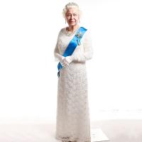 China Majesty Queen Elizabeth Wax Statue Figure Fiberglass High Simulated Realistic for sale