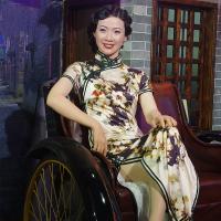 China Handmade Simulated Custom Silicone Portrait Statue Of Sexy Model for sale