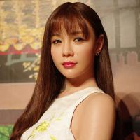 China 1:1 Handmade Emulation Celebrity Shen Mengchen Personality Realistic Wax Sculpture for sale