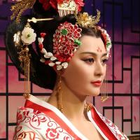 China Realistic Female Character Lifelike Full Size Ancient Emperor Wu Ze Tian Wax Statues for sale