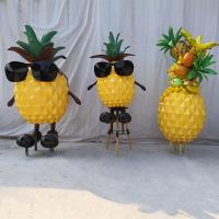 China Outdoor Custom Fiberglass Sculpture / Matte Glossy Giant Pineapple Sculpture for sale