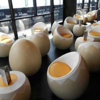 China Custom Egg Table And Chairs / Fiberglass Dining Table For Restaurant for sale