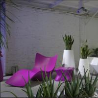 China Outdoor FRP Sculpture Sunbed Fiberglass Pool Lounge Chairs for sale
