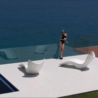 China Outdoor FRP Sculpture Sunbed Fiberglass Pool Lounge Chairs for sale