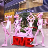 China FRP Pink Leopard Statue Mall Decoration Cartoon Big Outdoor Statues Customized for sale