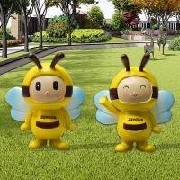 China Modern Lifelike Resin Bee Garden Statue Giant Insect Sculptures for sale