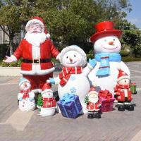 China Realistic Santa Claus Life Size Figures Statue For Christmas for sale