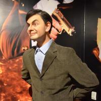 China Handwork Modern Statue Celebrity Wax Sculptures Of Mr Bean For Museum for sale