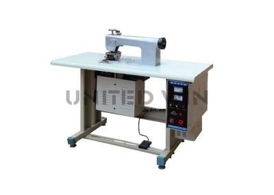 China Ultrasonic Mask Punching Machine Ultrasonic Lace Cutting Machine 2.2KW for sale