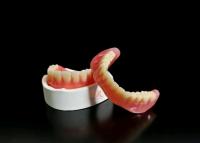 China Durable Comfortable Complete Acrylic Denture Custom Molded Precision Fit Suitable for Tooth Replacement Applications for sale