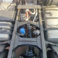 China Hydraulic Steering Shacman X3000 Heavy Duty Tractor Trailer for Towing High Horsepower for sale