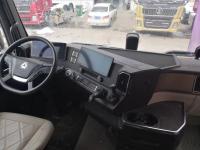 China 480HP CNG Semi Trailer Tow Truck Model Zz4257n3247e1h Driver Seat Air Suspension Seat for sale